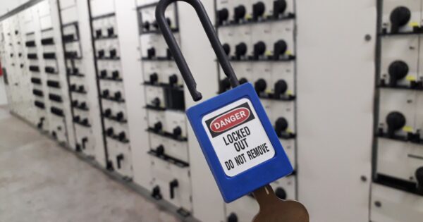 What is the Correct Procedure for Lock Out Tag Out? - Work Safe Lock Outs